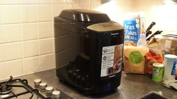 Panasonic SD-2511KXC review: A capable all-round bread maker | Expert ...