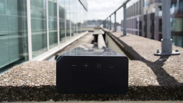 Samsung HW-MS650 review: The innovative soundbar with distortion ...