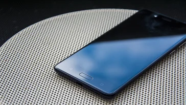 Nokia 8 review: Nokia’s top-tier flagship brings the firm back on track ...