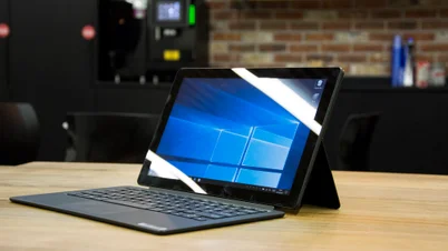 Linx 12X64 review: A Surface Pro wannabe that costs only £200 | Expert ...