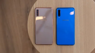 Samsung Galaxy A7 review (hands on): Triple-camera Galaxy | Expert Reviews