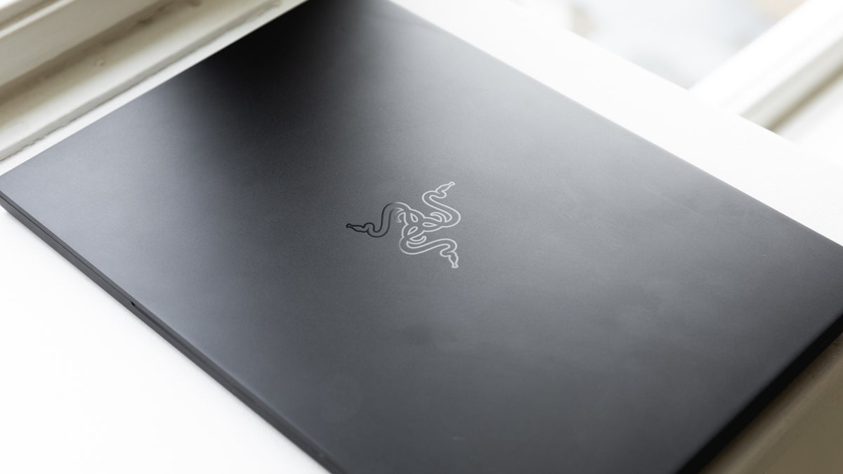 Razer Blade Stealth 13 2019 Review In Pictures Expert Reviews Razer Blade Stealth 13 2019 Review In Pictures Expert Reviews