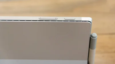 Microsoft Surface Pro 7 review: A 2-in-1 badly in need of an overhaul ...