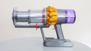 Dyson V15 Detect Absolute review: Vacuum-cleaning royalty for a king’s ...
