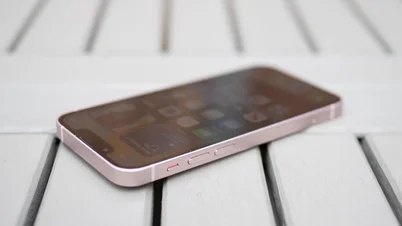 Apple iPhone 13 mini review: The best small phone money can buy ...