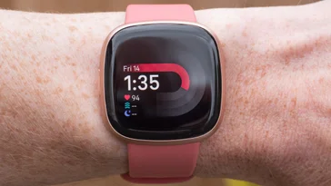 Fitbit Versa 4 review: The button is back | Expert Reviews