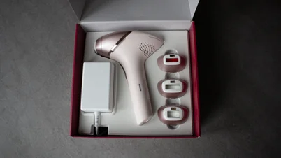 Philips Lumea IPL 9000 review: Brilliantly designed, effective IPL hair ...
