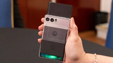 Roll up, roll up: Lenovo shows off ThinkBook laptop and Moto smartphone ...