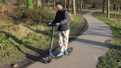 Riley RS3 review: A useful folding e-scooter | Expert Reviews