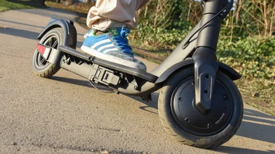 Riley RS3 review: A useful folding e-scooter | Expert Reviews