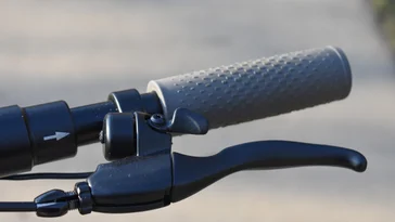 Riley RS3 review: A useful folding e-scooter | Expert Reviews