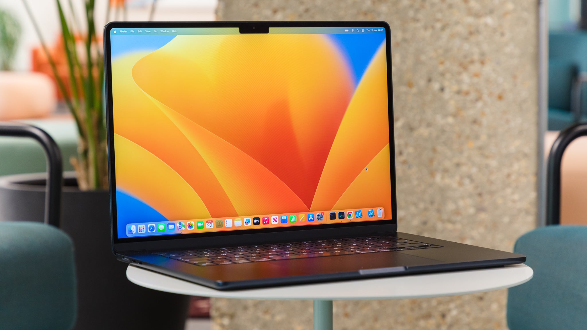Apple 15 inch MacBook Air Review M2 2023 The Best Just Got Bigger 
