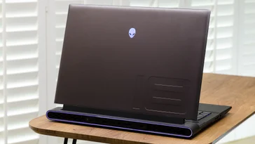 Alienware m18 R1 (2023) review: A staggeringly powerful 18in gaming ...