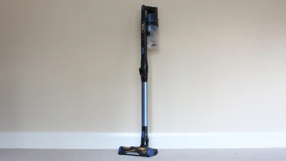 Shark IZ202UK review: A brilliant budget vacuum cleaner | Expert Reviews