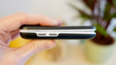 Doro 6820 review: Premium feature phone for older users | Expert Reviews