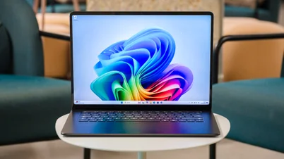 Microsoft Surface Laptop 7 (2024) review: Beating the MacBook Air for ...