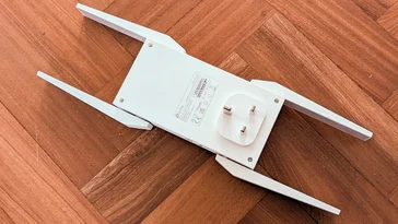 TP-Link RE815XE review: The first Wi-Fi 6E extender is fast and well ...