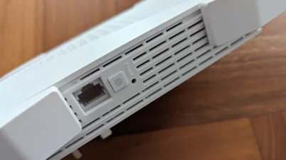 TP-Link RE815XE review: The first Wi-Fi 6E extender is fast and well ...