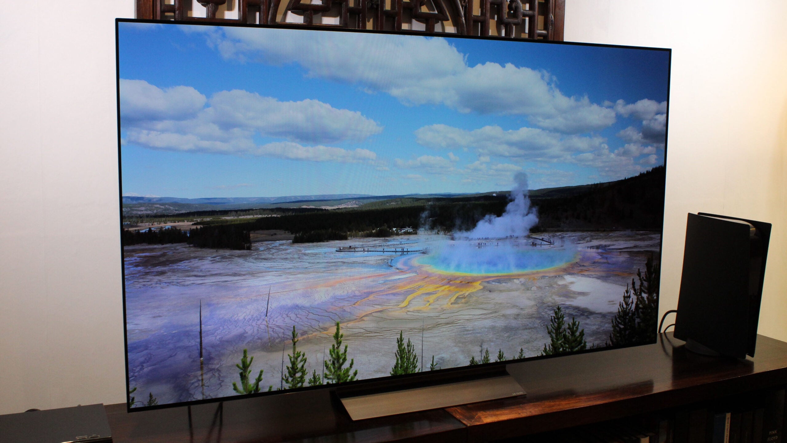 LG C4 (OLED65C4) review: An accomplished mid-range OLED | Expert Reviews