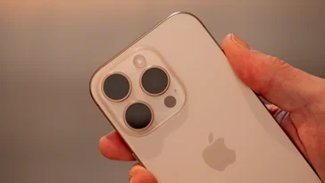 Apple iPhone 16 Pro and Pro Max review: The long-life legend | Expert ...