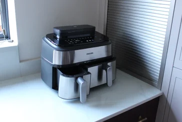 Philips 5000 Series (NA555/09) Dual Basket Steam Air Fryer review: The ...