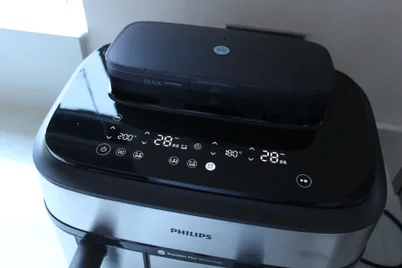 Philips 5000 Series (NA555/09) Dual Basket Steam Air Fryer review: The ...