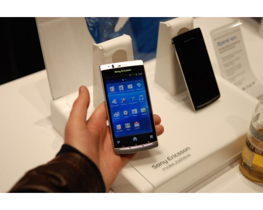 Sony Ericsson launches Xperia Arc Android 2.3 phone | Expert Reviews