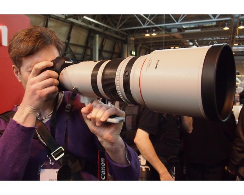 Canon EF 200-400 F4.0 review - First Look | Expert Reviews