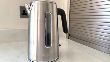 Breville Edge Low Steam kettle: An imperfect steam-free kettle | Expert ...